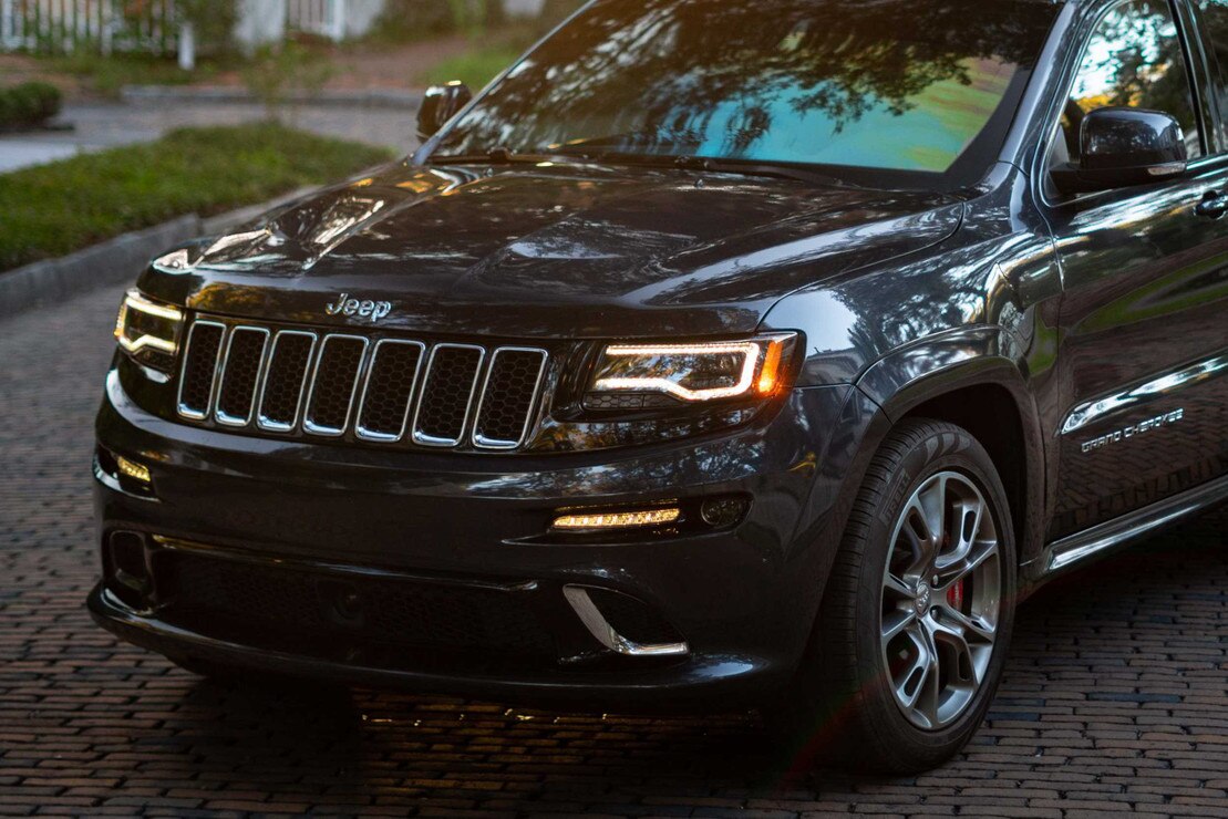 Open Box Jeep Grand Cherokee (14-22) Morimoto XB LED Headlights Gen I