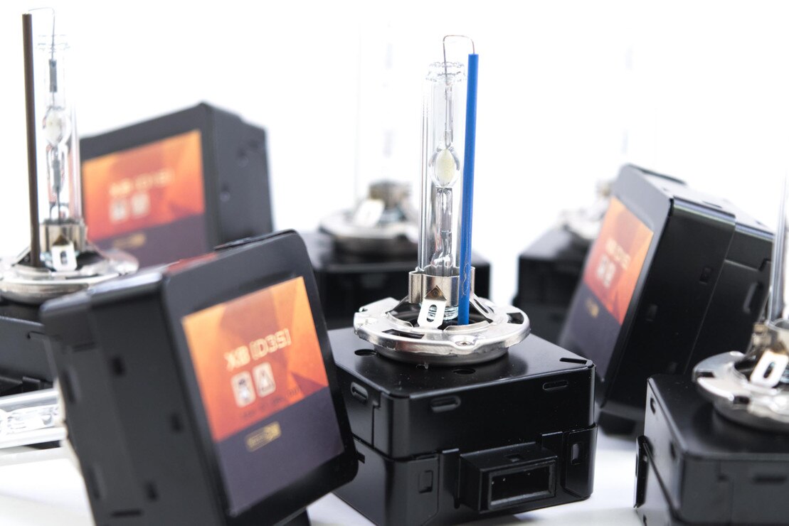 D3S: XB HID Bulbs 4500K-6000K Hues MM.N.075